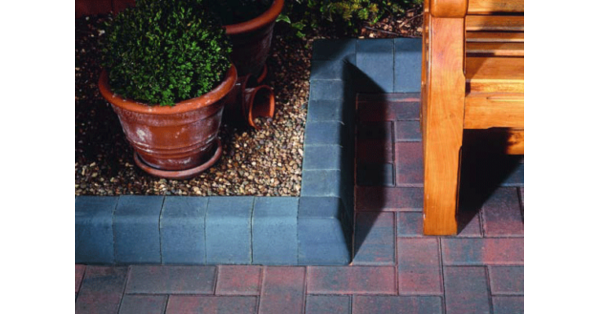 BRADSTONE LARGE CHARCOAL 90 EXTERNAL CORNER KERB H/B