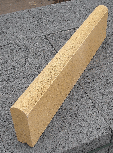 BUFF ROUND TOP EDGING 600 X 150 X 50MM (48/PACK)