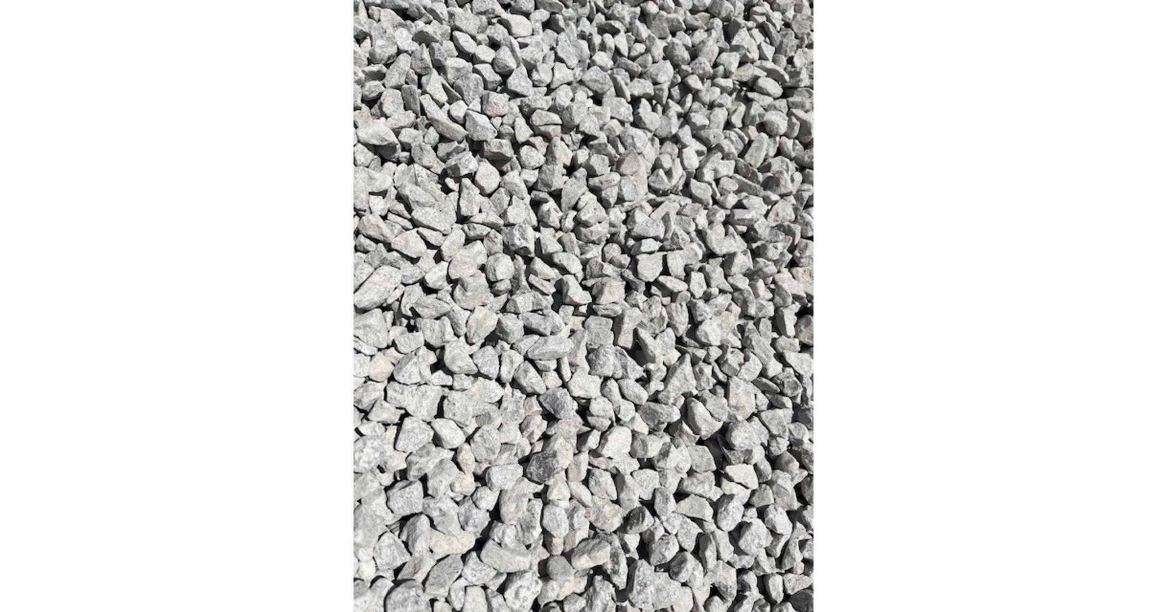 MEDIUM BAG 20MM CLEAN WHITE LIMESTONE