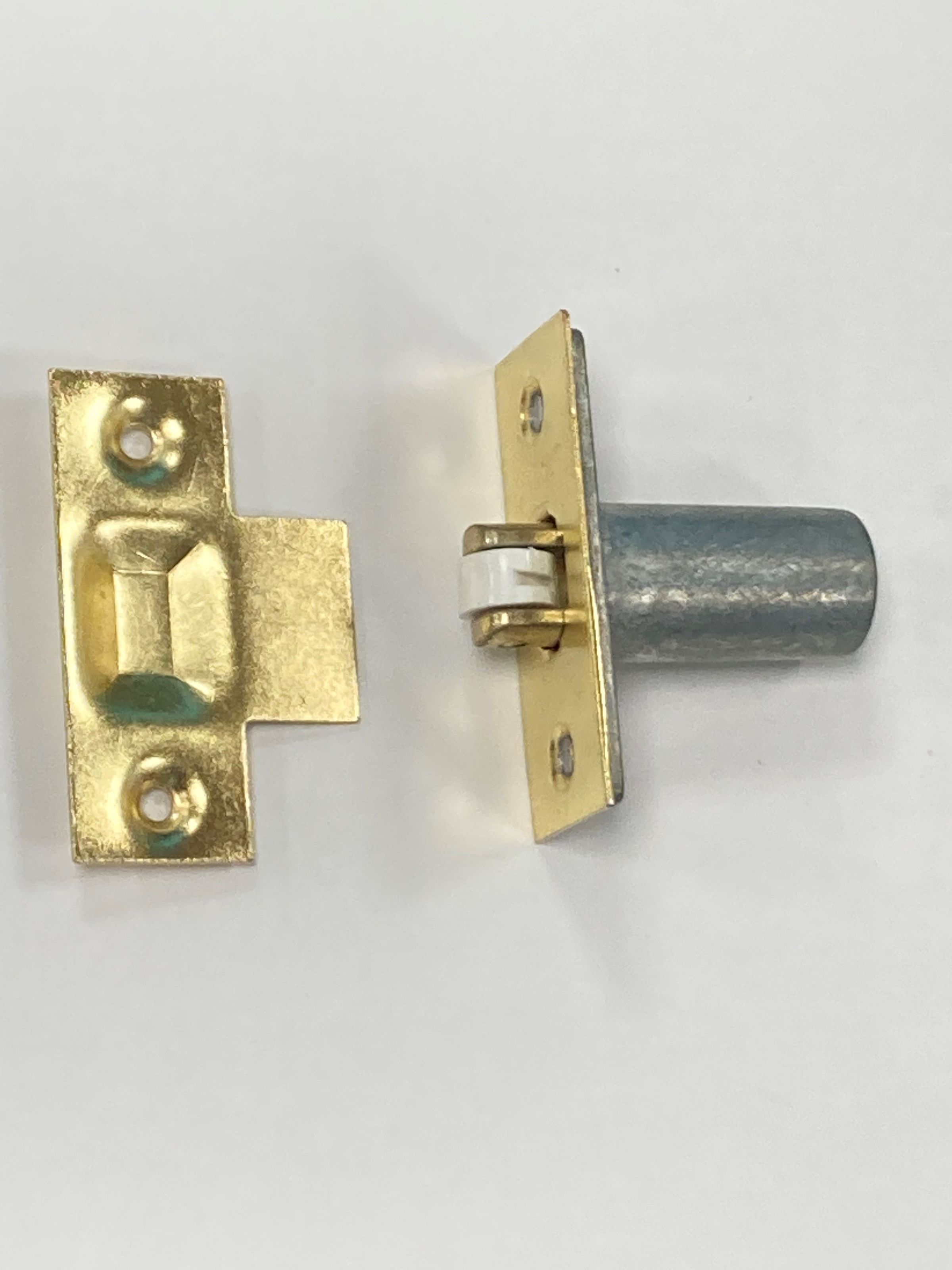 ADJUSTABLE ROLLER CATCH EB