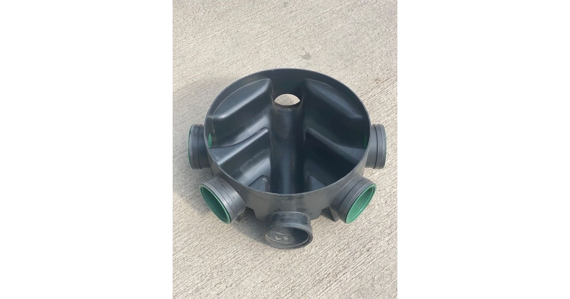 100MM SUPERSLEEVE MANHOLE BASE 5 INLETS 225MM DEEP 450MM DIA SPIC6/1