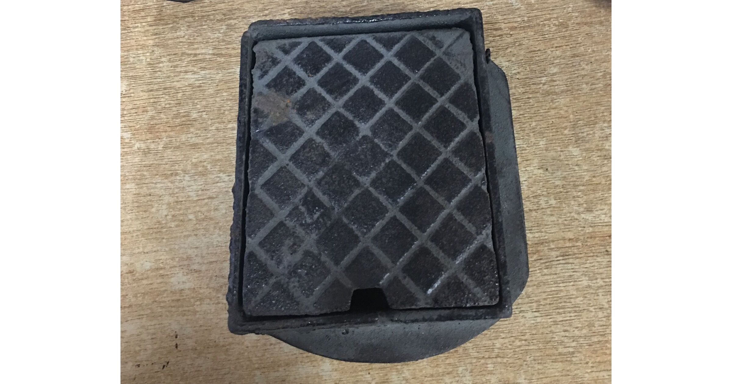 PLASTIC 150X120MM PEDESTRIAN STOP TAP BOX TYPE B