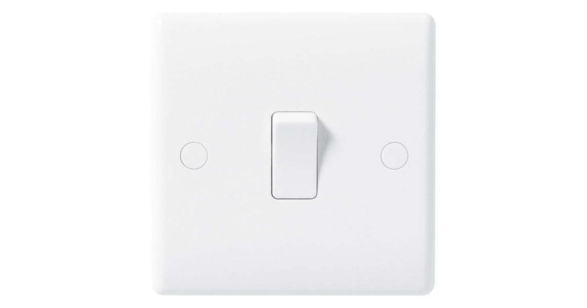 10AX PLATE SWITCH 1 GANG 2 WAY (812-01)