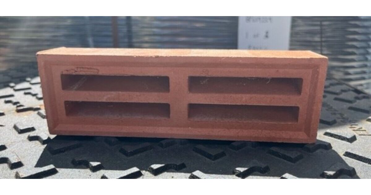 215 X 65MM (9" X 3") RED LOUVRED AIRBRICK